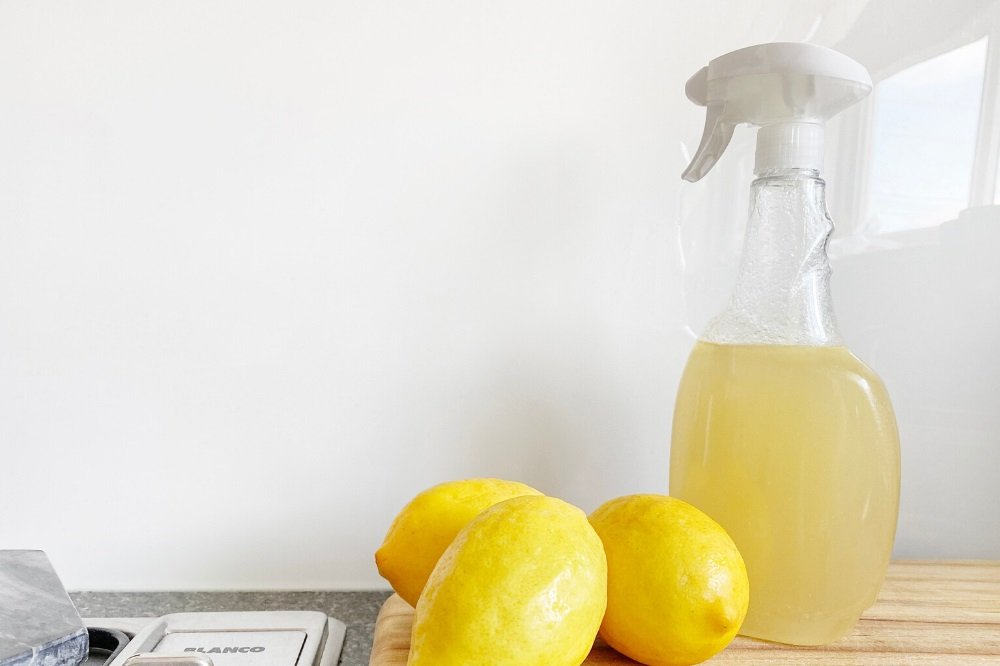 Essential Oils Home Cleaning Solutions - Snooty Catz