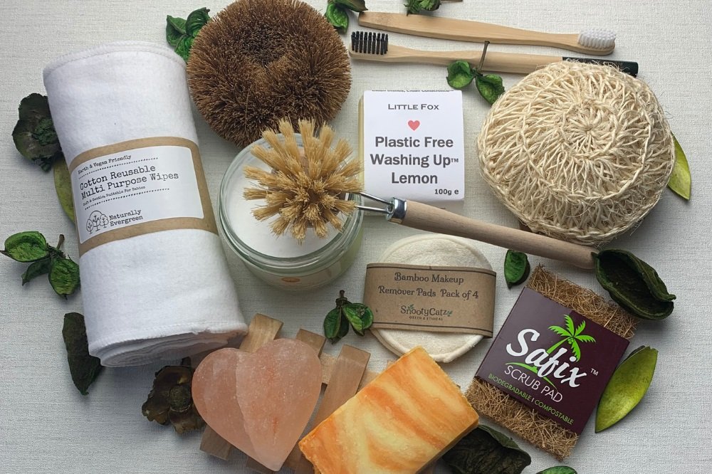 Our Top 10 Plastic-Free Essentials - Snooty Catz